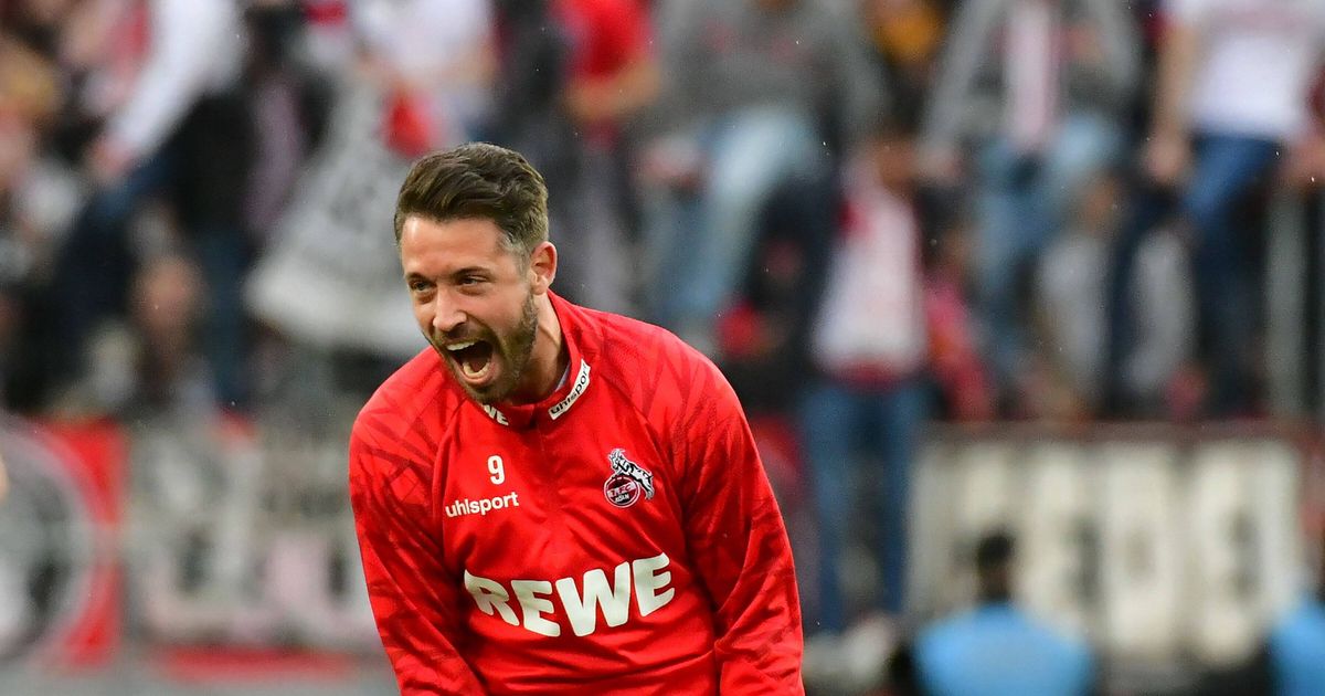 FC-Star Mark Uth feiert Sieg vorm TV - Foto sorgt für Netz-Lacher | Express