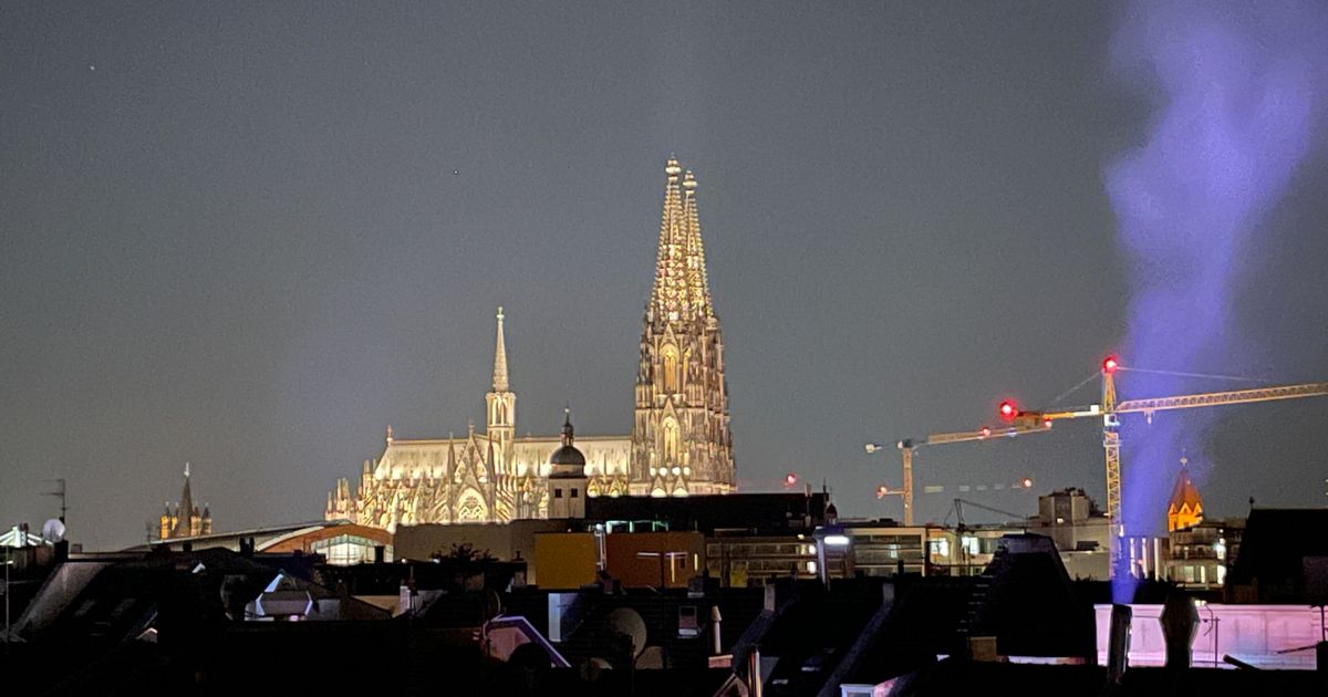 Kölner Dom: Neue Leuchten per Buzzer eingeschaltet | Express